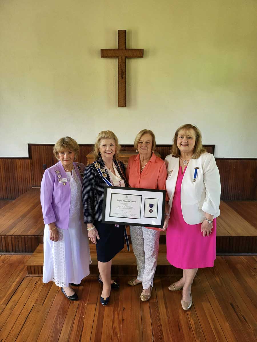 DAR recognizes Chapel at Sundown Farms with Historic Preservation Award ...