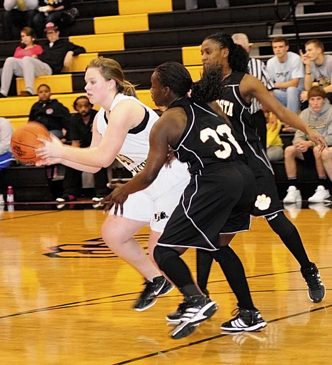 Lady Packers knock off Valdosta | Moultrie Observer