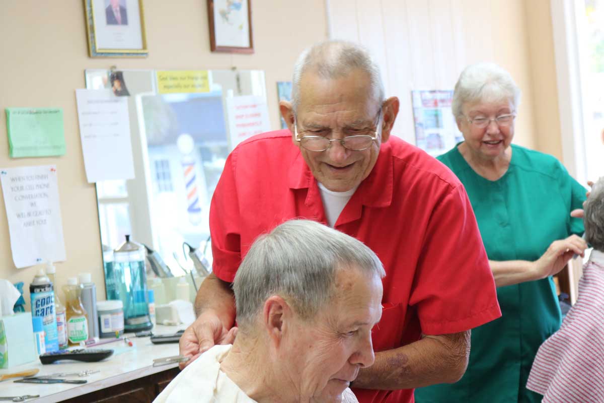 Stewart’s Barber Shop closing after 44 years | Moultrie Observer